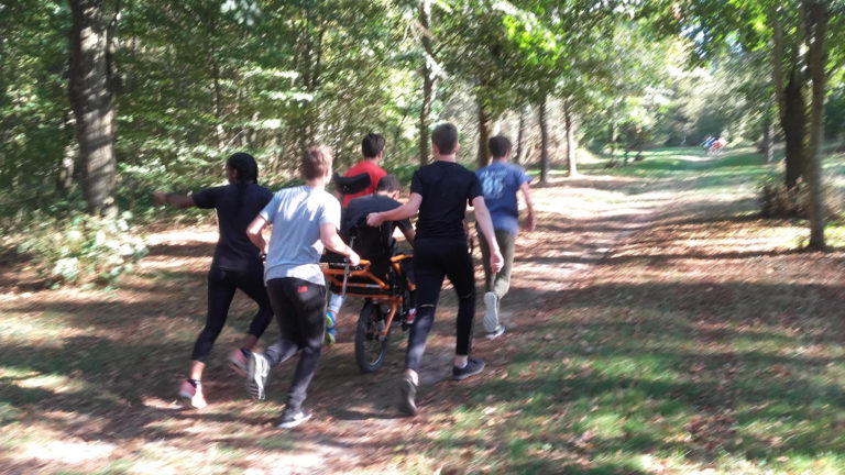 Les élèves de Seconde option EPS vers un trail handisport - Lycée Louis ...
